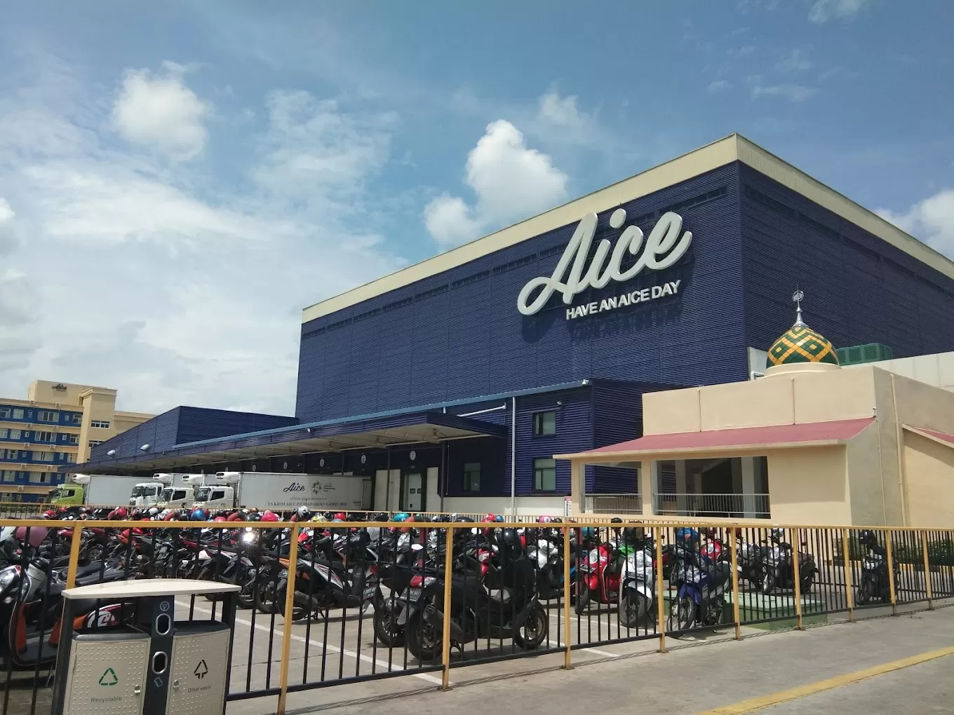 Seram! Limbah Slek Es Cream PT AICE di Ngoro Industrial Park Diduga ...